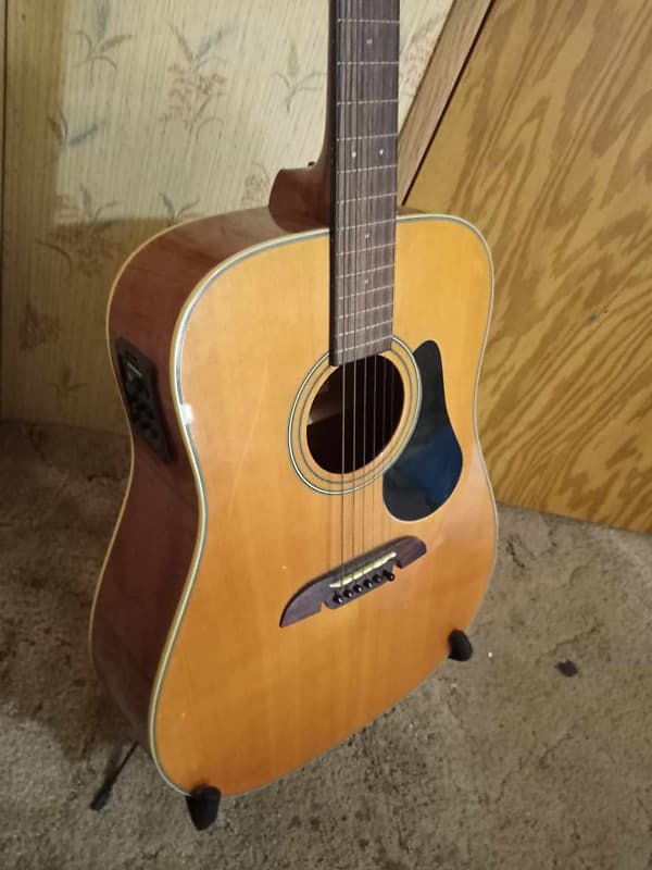 Alvarez RD-9VP NAT 2000's - Natural spruce | Reverb