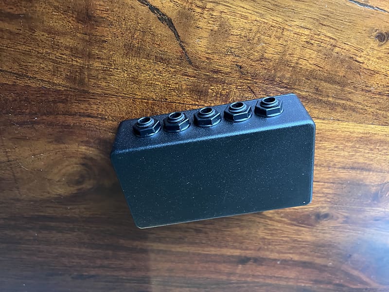 American Loopers Junction Box with TRS and Midi 2022 - Black | Reverb