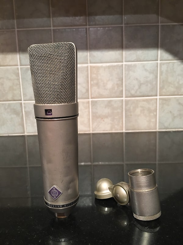 Neumann U89i | Reverb