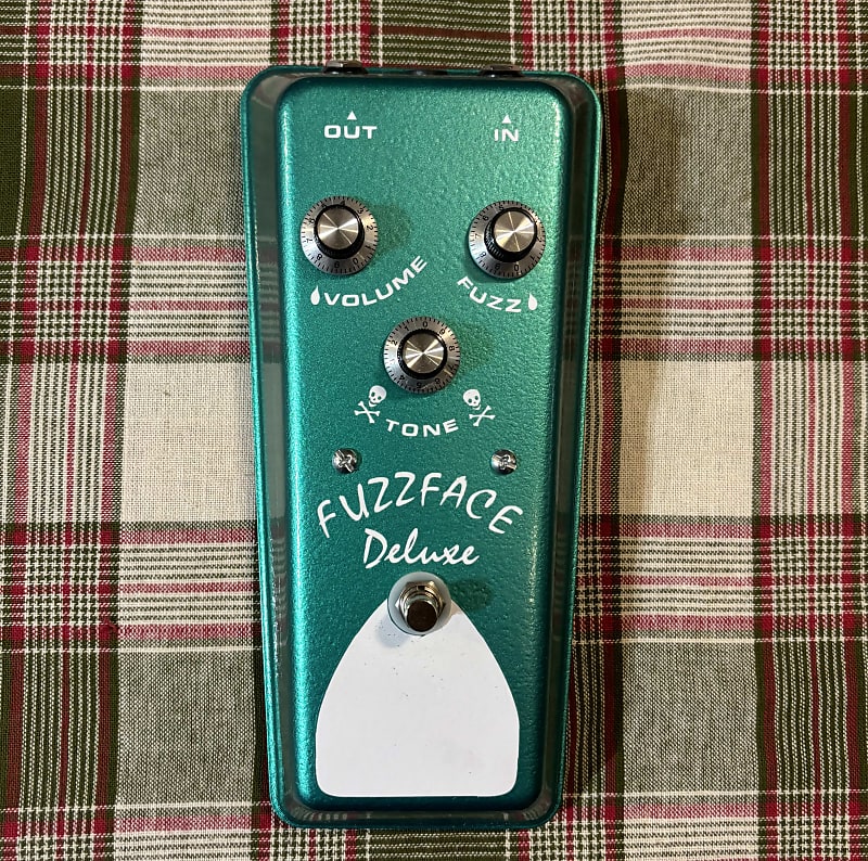 Fuzz Face Deluxe: Square Face NTE 123A circuit with | Reverb Canada
