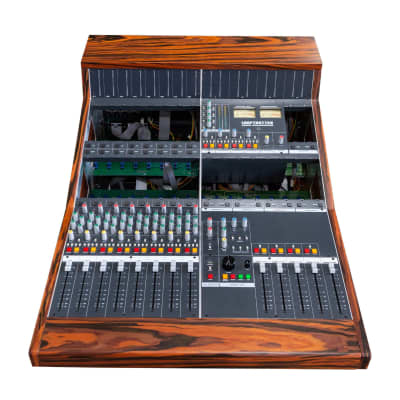 Looptrotter Modular Console Master Section + 8 Channels | Reverb