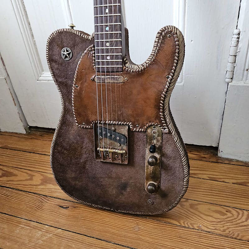Barncaster Tele cowhide 2023 - Hardcase | Reverb