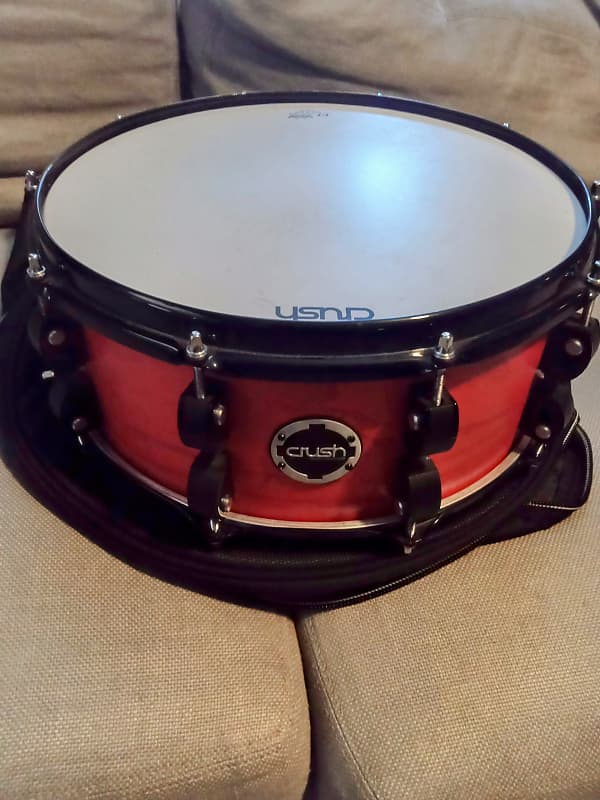 Crush Chameleon Ash snare with road runner protective bag | Reverb
