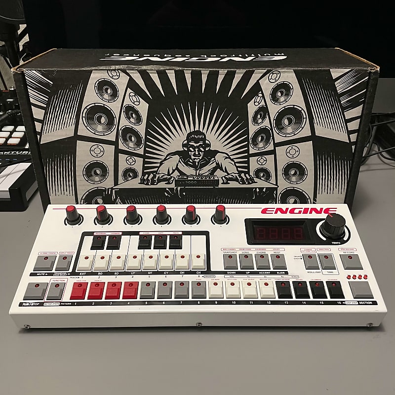 Social Entropy Engine with CV Expansion Board 2015 White | Reverb