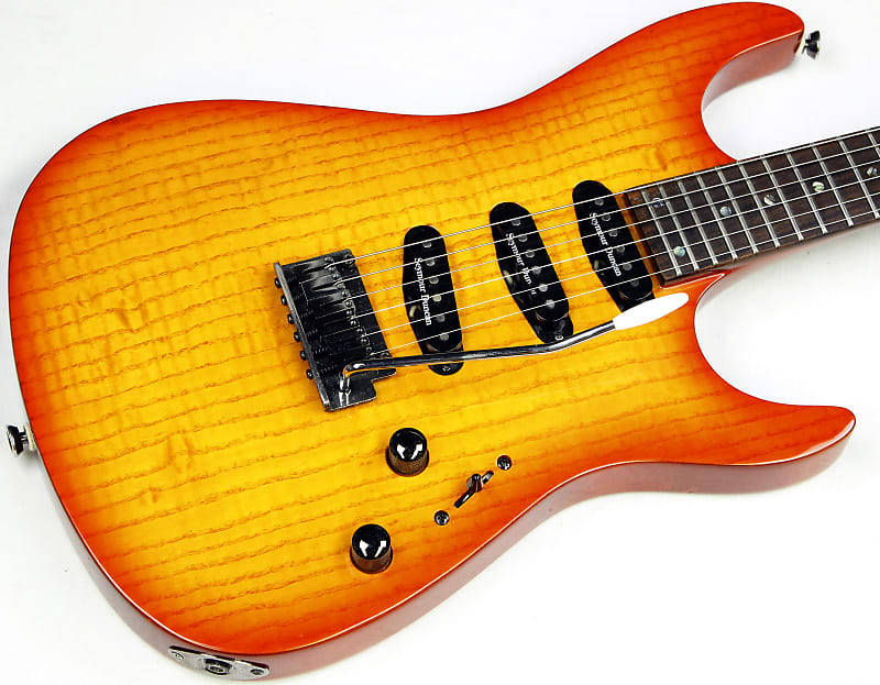 2004 LE Fender Showmaster SSS Carved Top Stratocaster Aged | Reverb