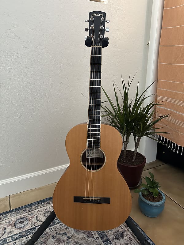 Larrivee O-01 Rosewood Parlor | Reverb