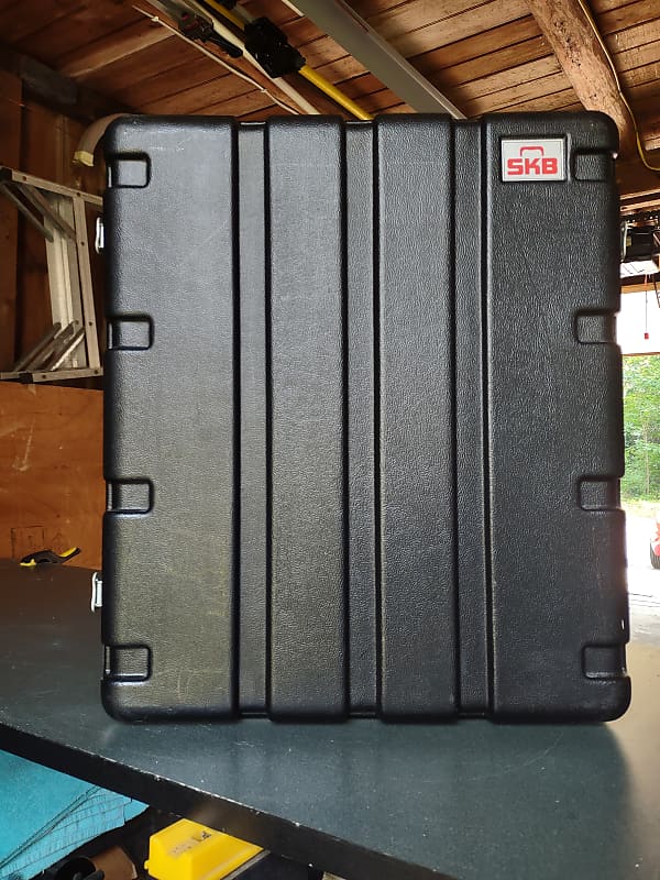 SKB 12 Space Rack Case- Black | Reverb