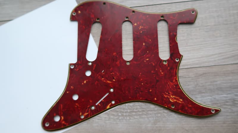 60's Fender Stratocaster Pickguard Celluloid Relic | Reverb España
