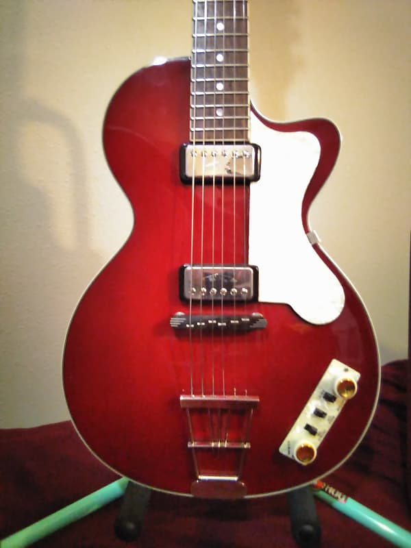 Hofner Club 60 2006-2012 - Red | Reverb