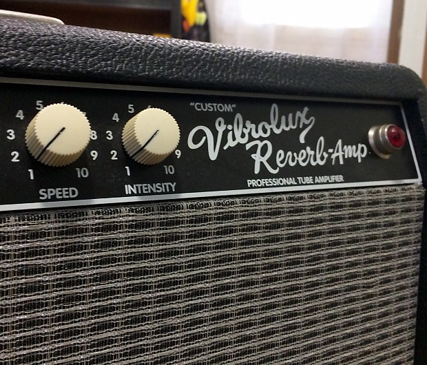 Fender "Custom" Vibrolux Reverb-Amp 2002 Black | Reverb