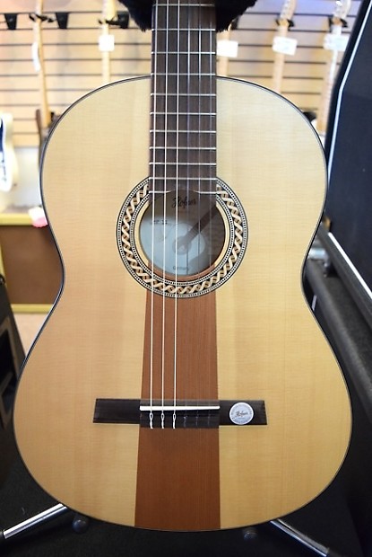 Hofner HF14 Classical Acoustic 6 String Guitar | Reverb