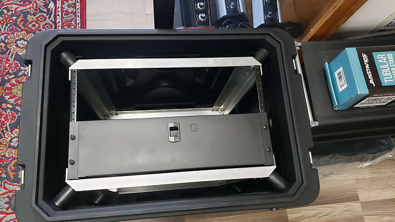 SKB 8 u Shockmount Rack 20" Deep - Black with Rack Drawer. | Reverb