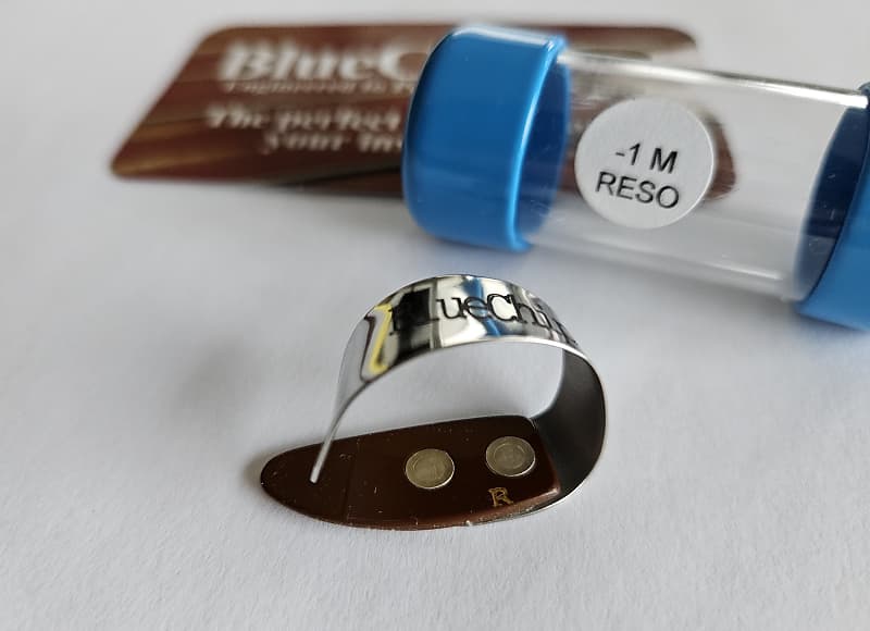 BLUE CHIP Resonator Thumb Pick; RESO - Medium | Reverb