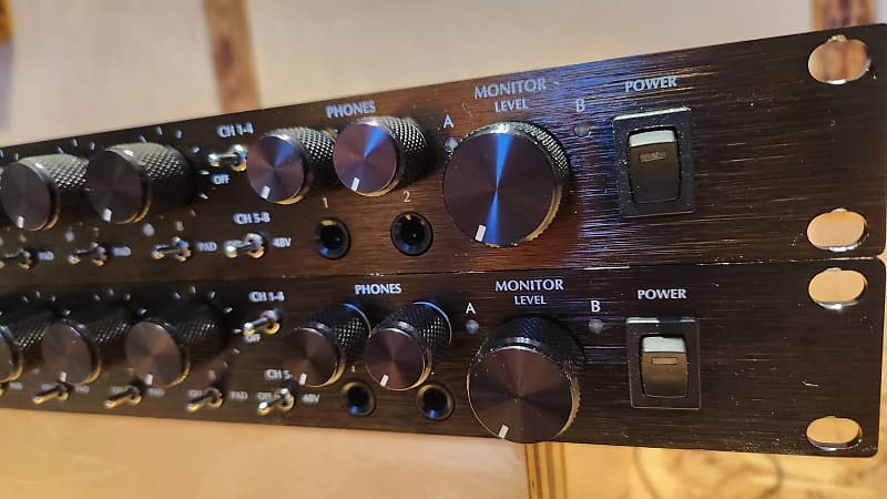 Slate Digital 2x VRS8 Thunderbolt Interfaces + 2x ML-1 | Reverb