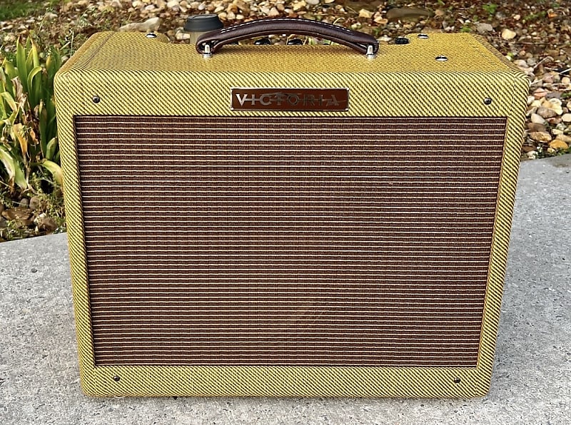 Victoria Tweed Deluxe 20112 W/ Tuki Cover | Reverb