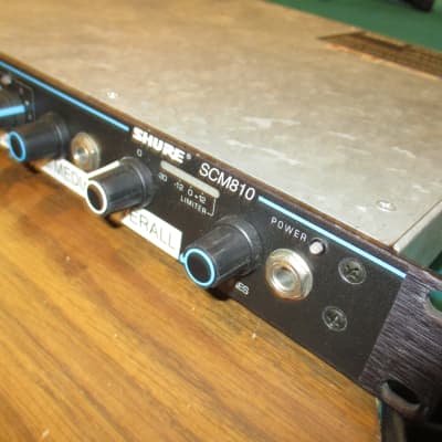 Shure SCM810 Automatic Microphone Mixer | Reverb