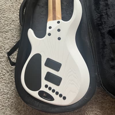 Kiesel A2 6 string bass 2023 - White Rawtone | Reverb