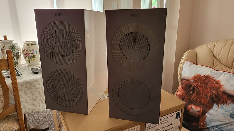 KEF R Series / R3 Speakers / Gloss White | Reverb