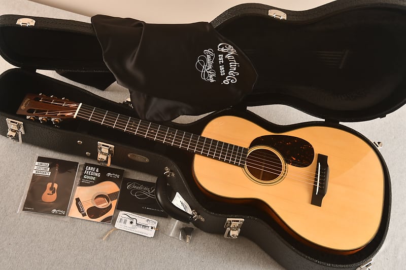 Martin Custom Shop 00 18 Style Deep Body 12 Fret Adirondack | Reverb