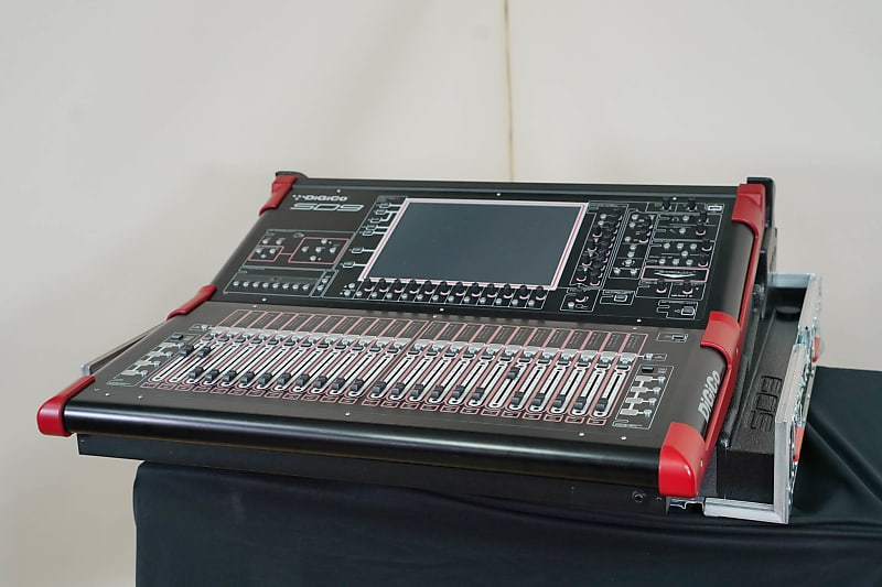DiGiCo SD9 Console w/ Waves Upgrade, D2-Rack + Road Case | Reverb