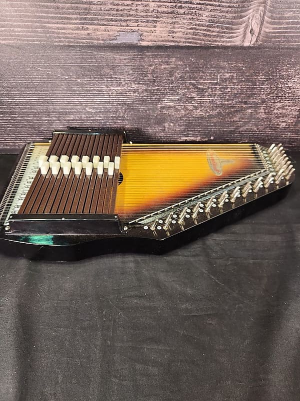 ChromaHarp Autoharp World String Instrument (Raleigh, NC) | Reverb