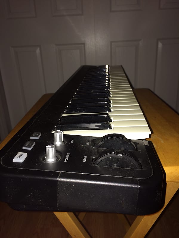 Line 6 Mobile Keys 49 MIDI Keyboard Controller | Reverb
