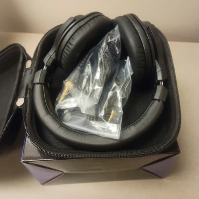 512 AUDIO Academy Stereo Headphones with case | Reverb