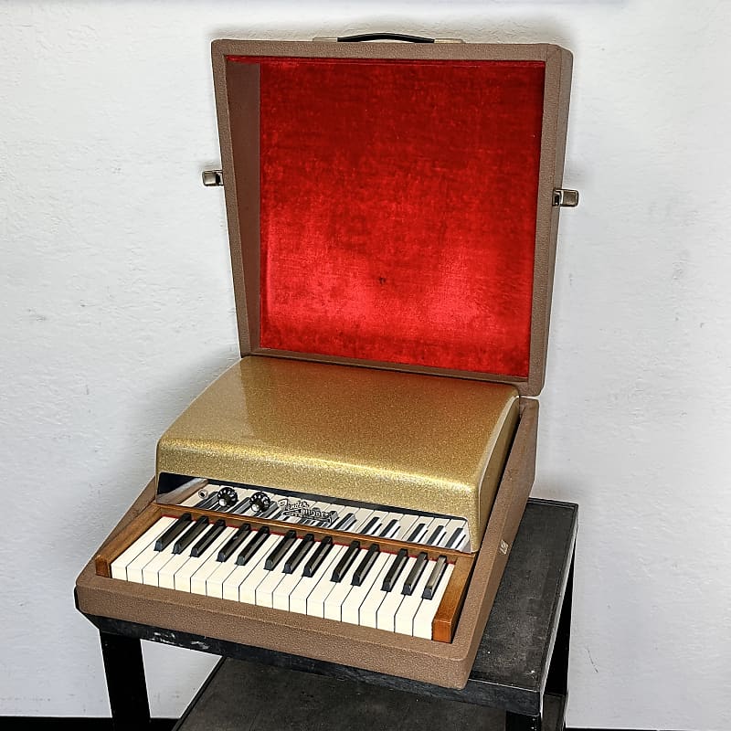 Fender Rhodes Piano Bass 32-Key Electric Piano | Reverb UK