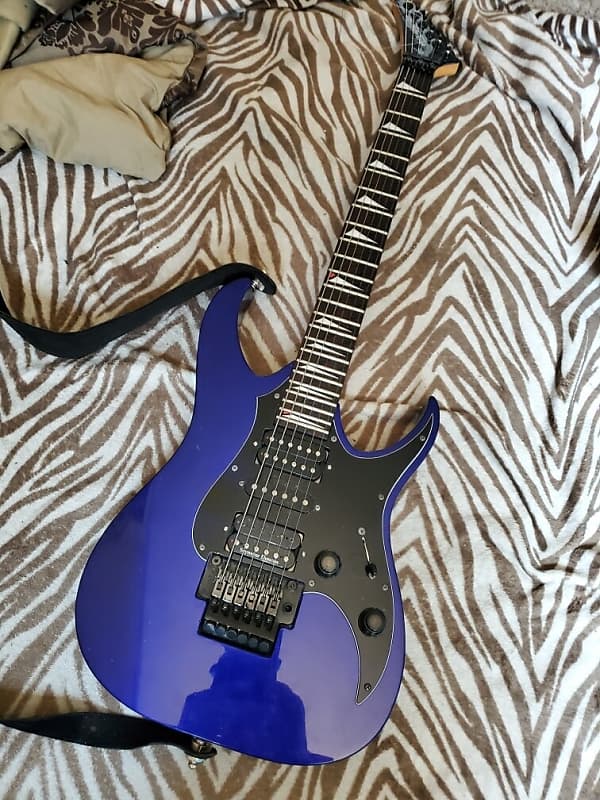 Fender Heartfield Talon V | Reverb