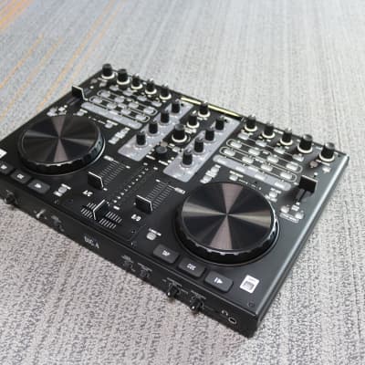 Stanton DJC.4 Digital DJ Controller with Built-In Audio | Reverb