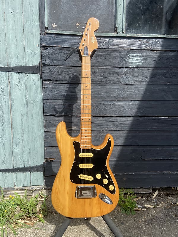 Hondo 2 Stratocaster | Reverb