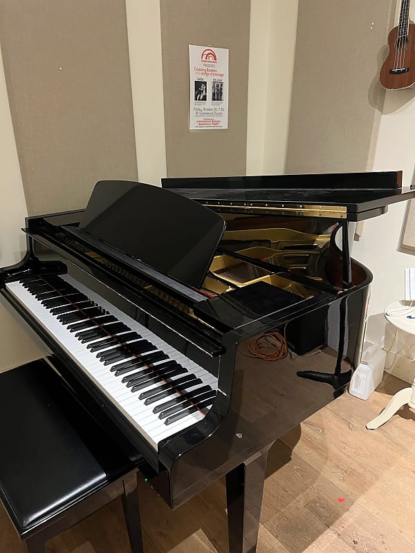 Yamaha GH2 Baby Grand Piano 5' 7" 1989 black | Reverb