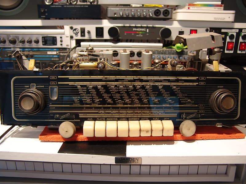 Tube Radio Chassis with Magic Eye, Guitar | Reverb Lithuania