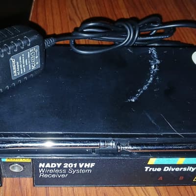 Samson VR3TD VHF Wireless Lapel Microphone Channel 00 | Reverb