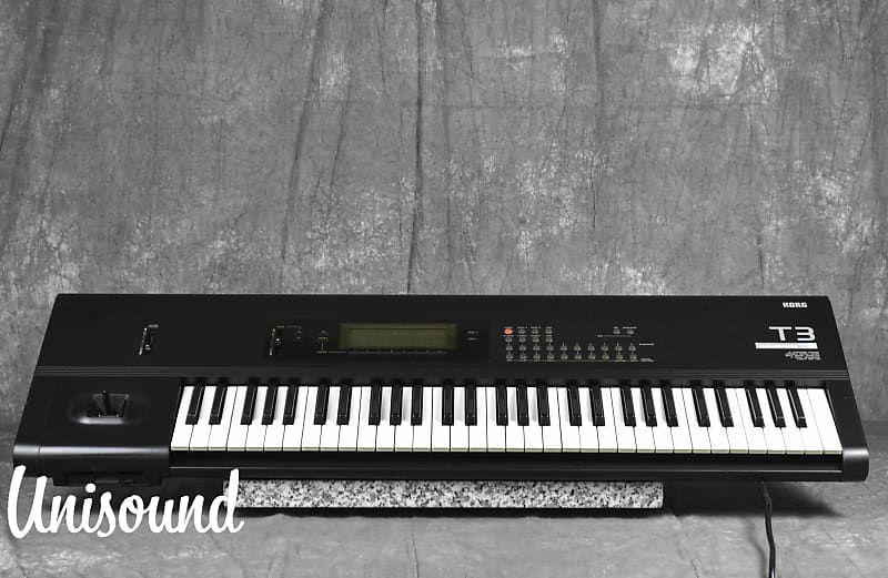 KORG T3 Music Workstation Synthesizer in Very Good Condition. | Reverb