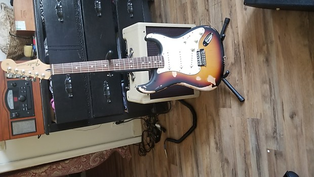 Fender Stratocaster Sunburst Distressed | Reverb