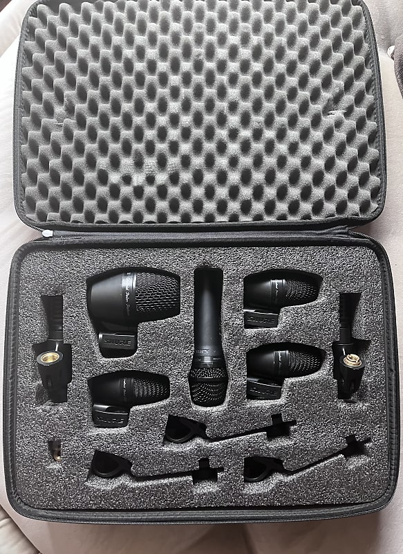 Shure PGA 7pc Drum Microphone Kit | Reverb Canada