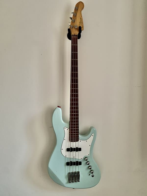 Trace Elliot/Status T Bass 1994 - Arctic Blue | Reverb UK