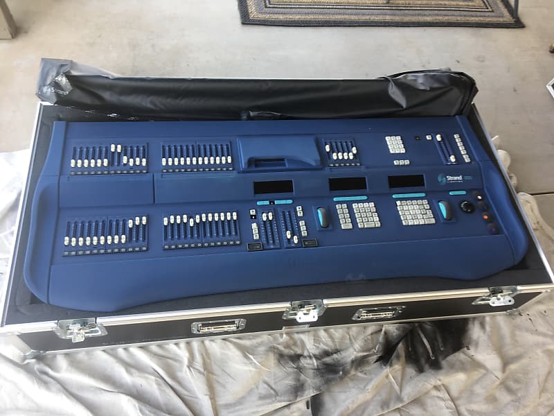 Strand Lighting 550i Light Control Console. | Reverb