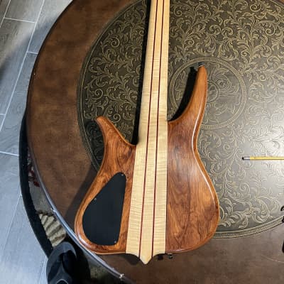 Surine Quest 5 - Chestnut/Natural | Reverb