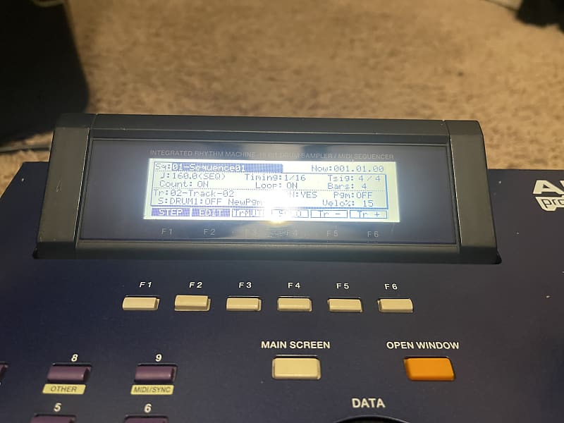 Akai MPC 2000 XL Limited Edition Blue | Reverb