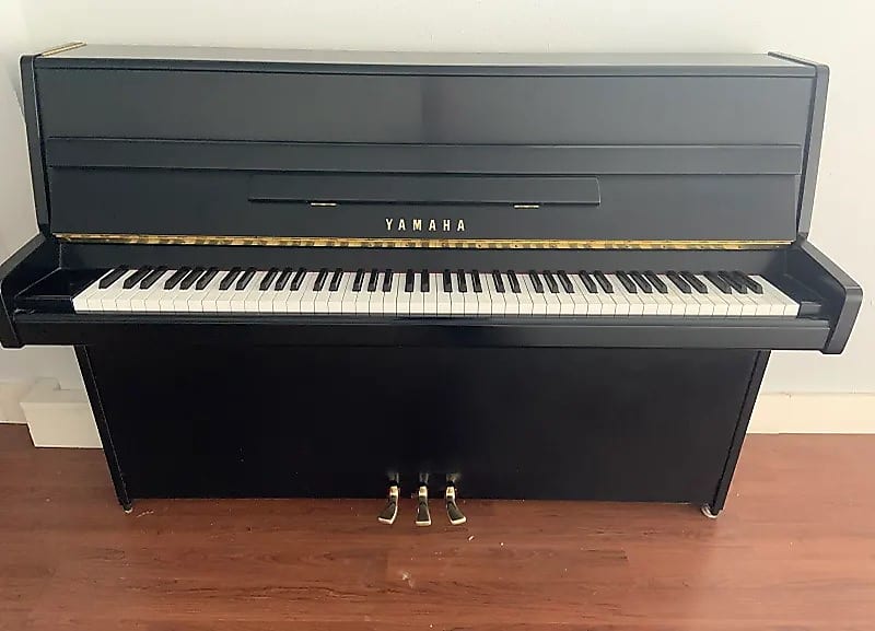 Yamaha M1E Satin Black | Reverb