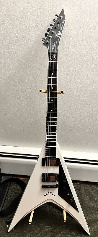 ESP LTD DV8-R Dave Mustaine signature White w/case | Reverb