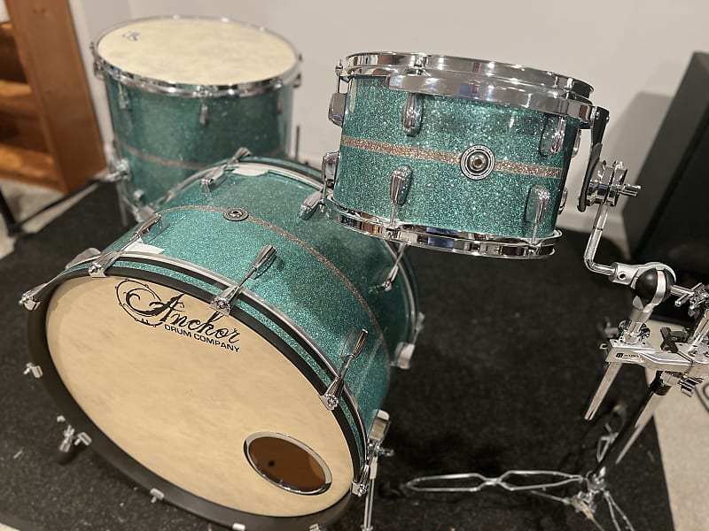 Anchor Corsair 2018 Turquoise Sparkle with hard cases | Reverb