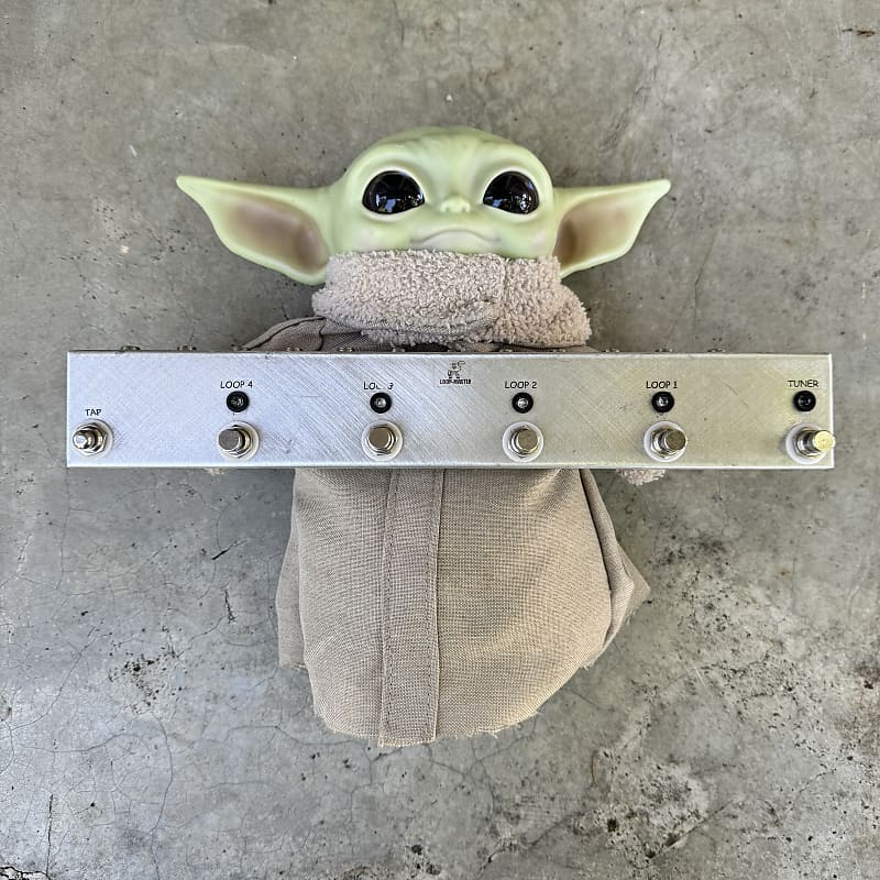 Loop Master 4 Channel Loop Switcher w/ Tuner and Tap | Reverb