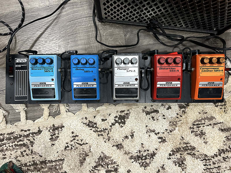 DOD FX-105 pedalboard complete with Five DOD performer series | Reverb