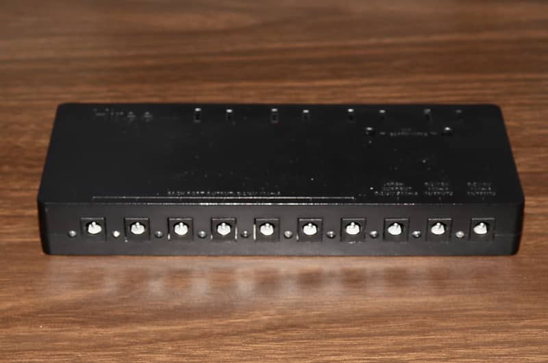 Hiree Guitar Pedal Power Supply | Reverb