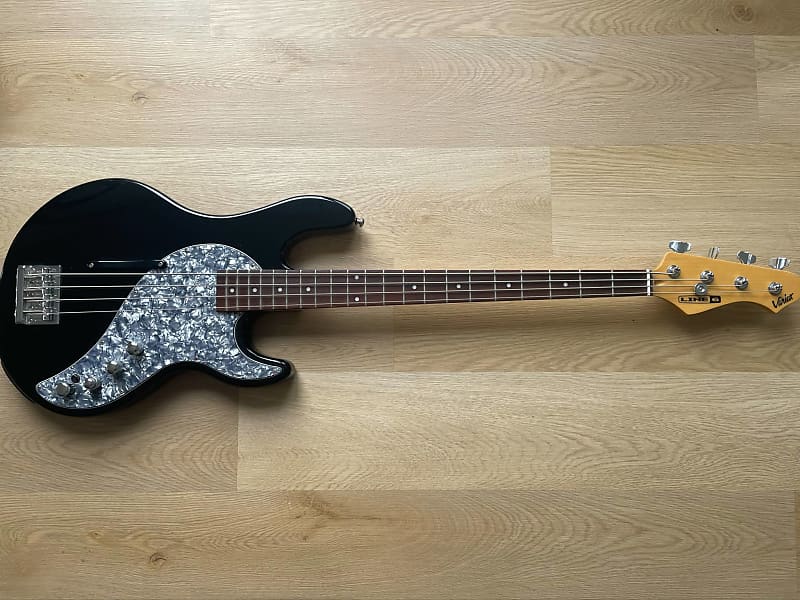 Line 6 Variax 700 Bass Variax Black | Reverb Canada