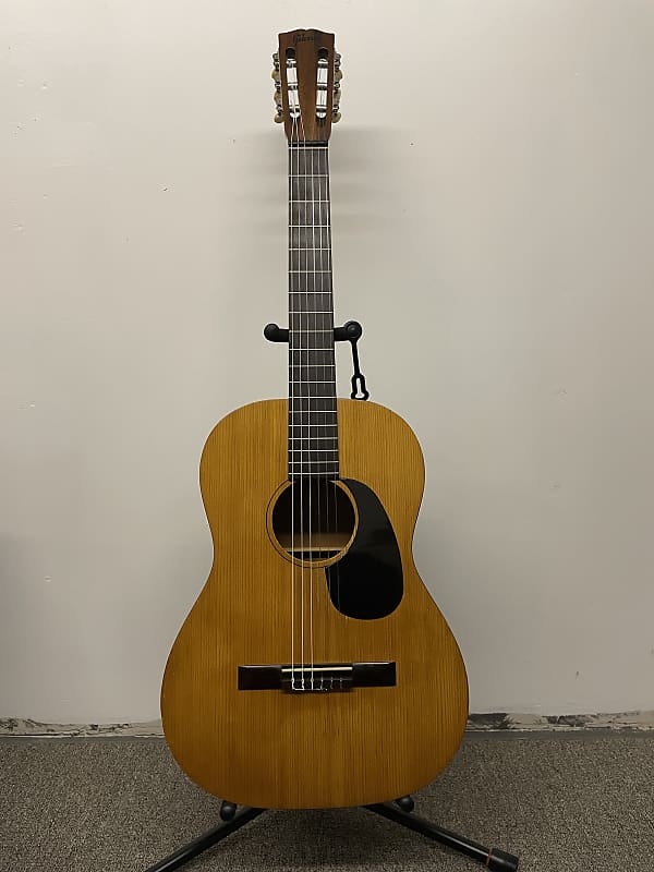 Gibson C-L 1969 Nylon String Classical Guitar | Reverb Canada