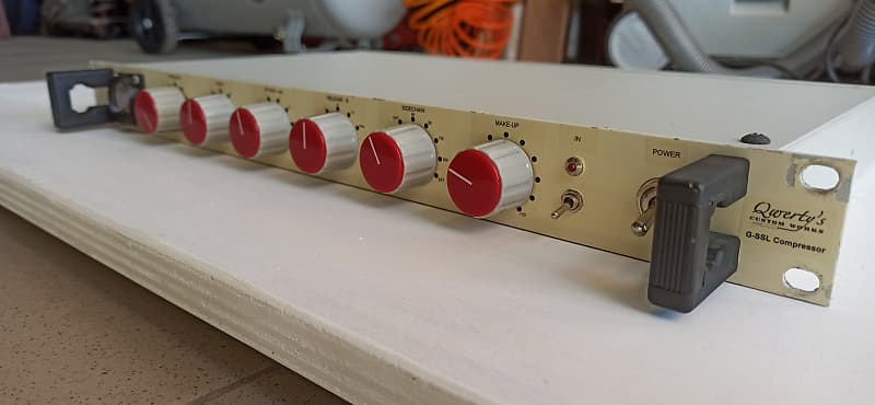 Qwerty's Custom Works GSSL bus compressor clone with HPF and | Reverb